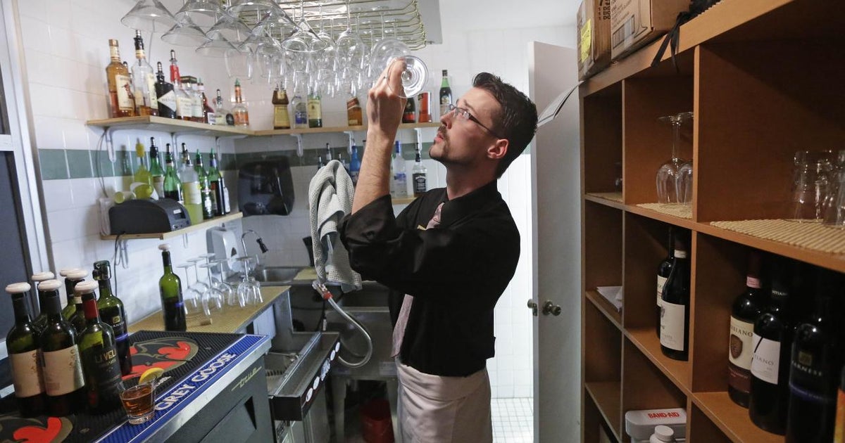 Utah bill would loosen state's strict "Zion curtain" liquor rules - CBS ...