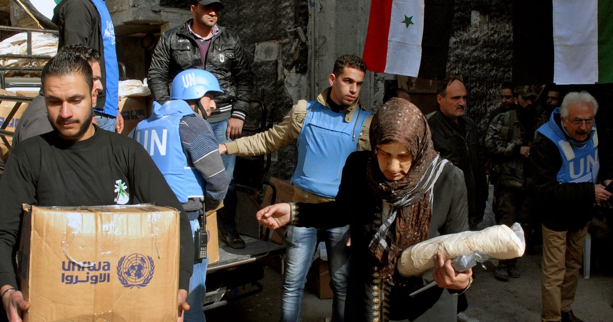 U.N. gets food aid to Palestinian refugees dying of starvation at ...