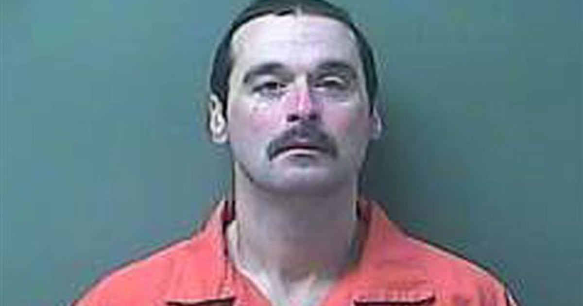 Michael David Elliot Update: Escaped Michigan prisoner, back behind ...