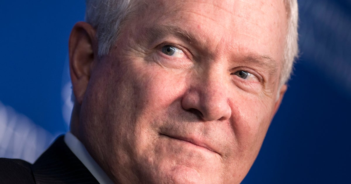 Bob Gates tells Obama's Ukraine critics to tone it down - CBS News