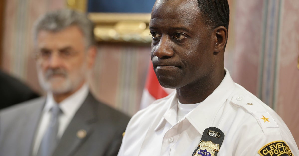 Cleveland police officers indicted over deadly 2012 car chase - CBS News