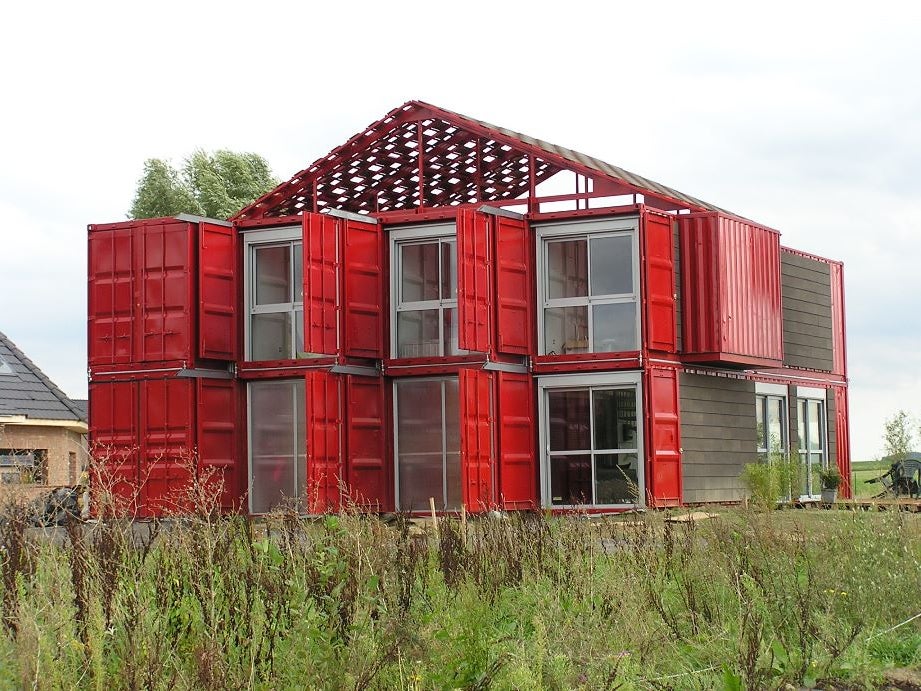 7 homes built with shipping containers
