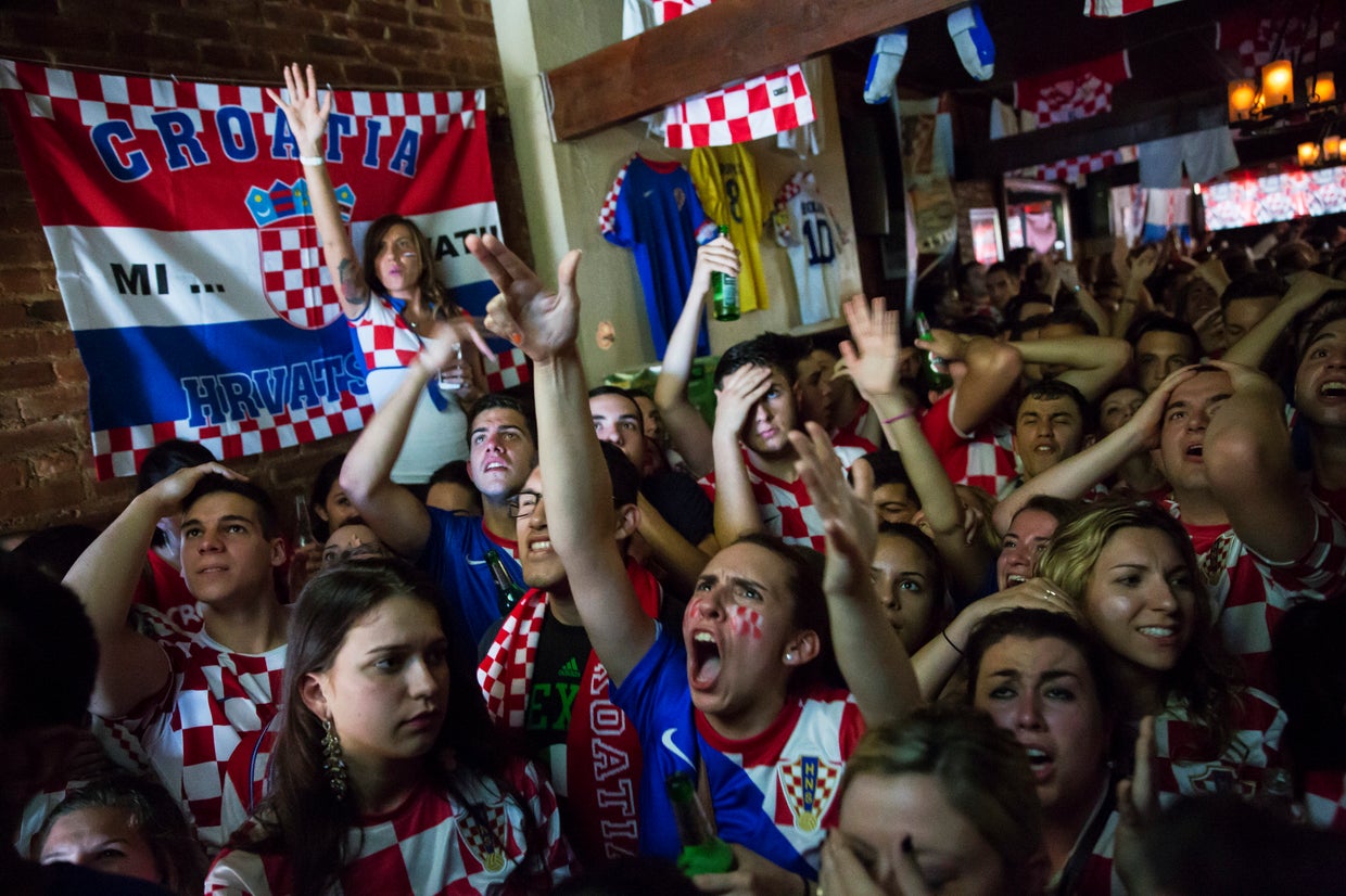 Fans worldwide watch World Cup