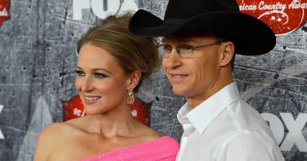 Jewel and husband Ty Murray have split - CBS News