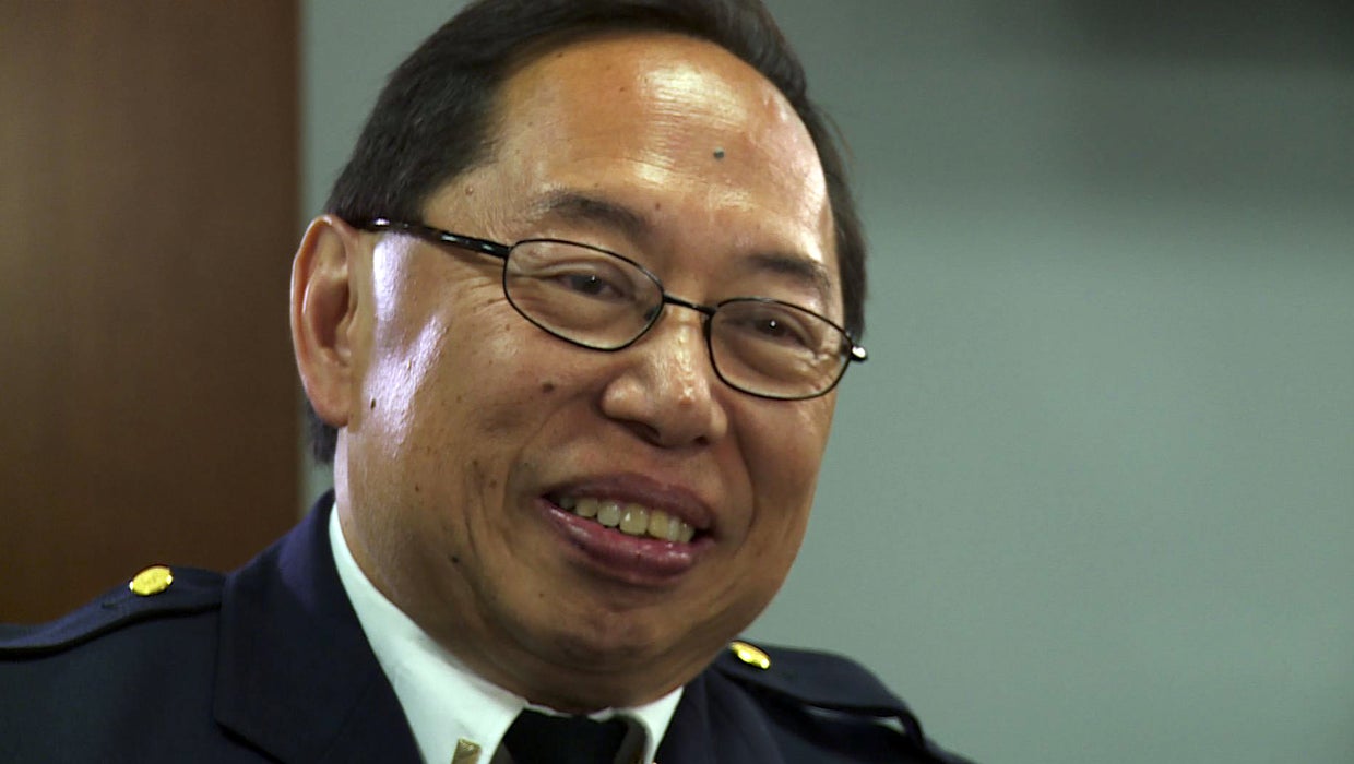 9/11 hero retires after 34-year police career - CBS News