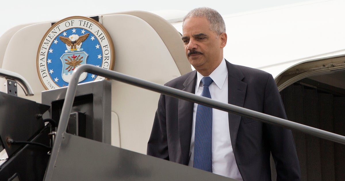 Holder arrives in Ferguson as grand jury begins hearing evidence - CBS News