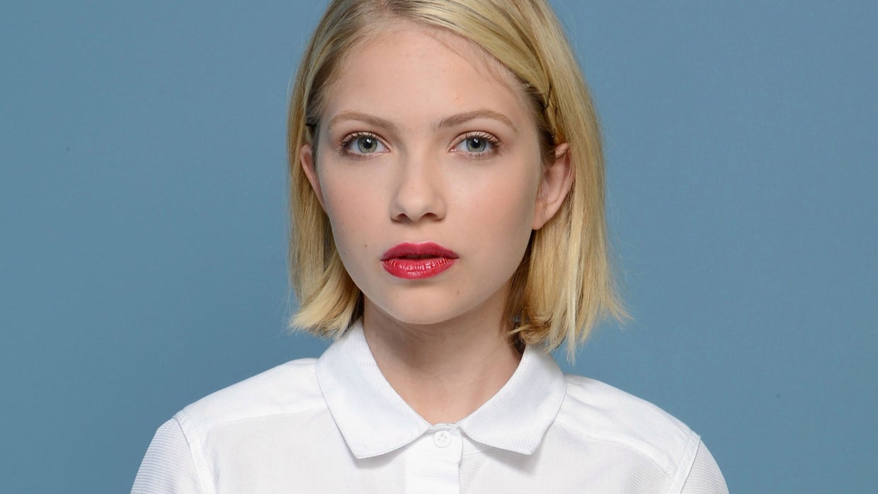 Tavi Gevinson: Not so afraid of ambition - CBS News