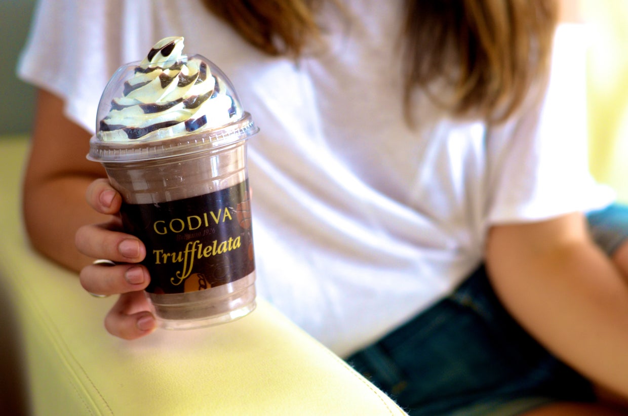 Godiva broadens appeal with soft serve - CBS News