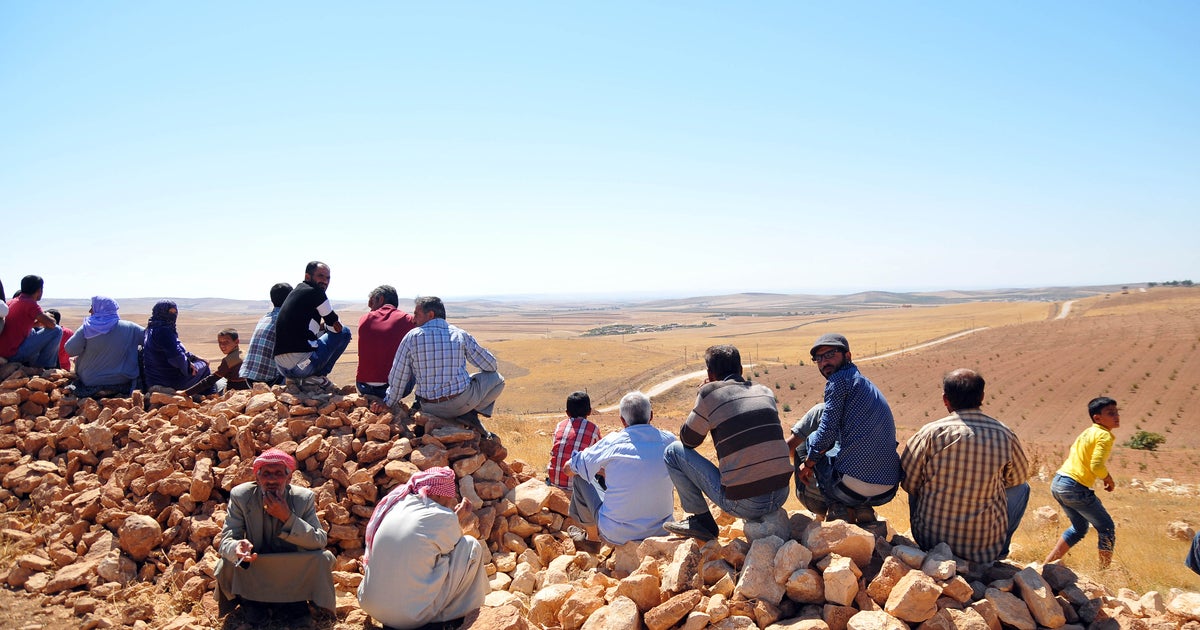 Syrian refugees lament late U.S. arrival - CBS News