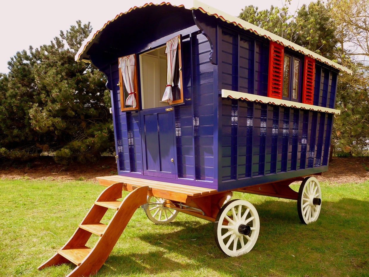 "Gypsy" caravans make a comeback as micro-homes