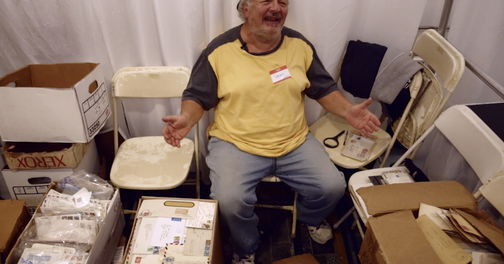 In digital age, stamp collecting still makes its mark - CBS News