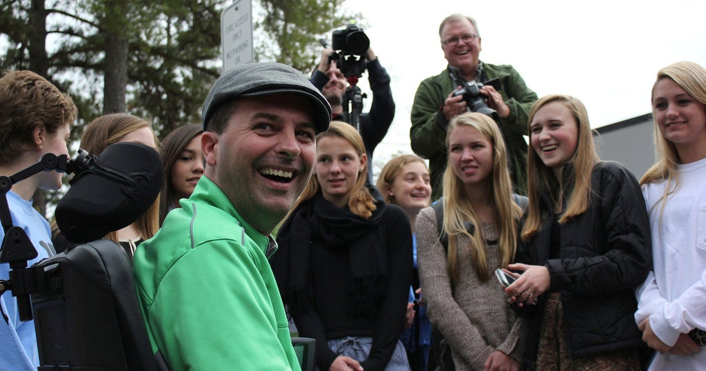 Chris Rosati, who spread happiness while battling ALS, dies at 46 - CBS ...