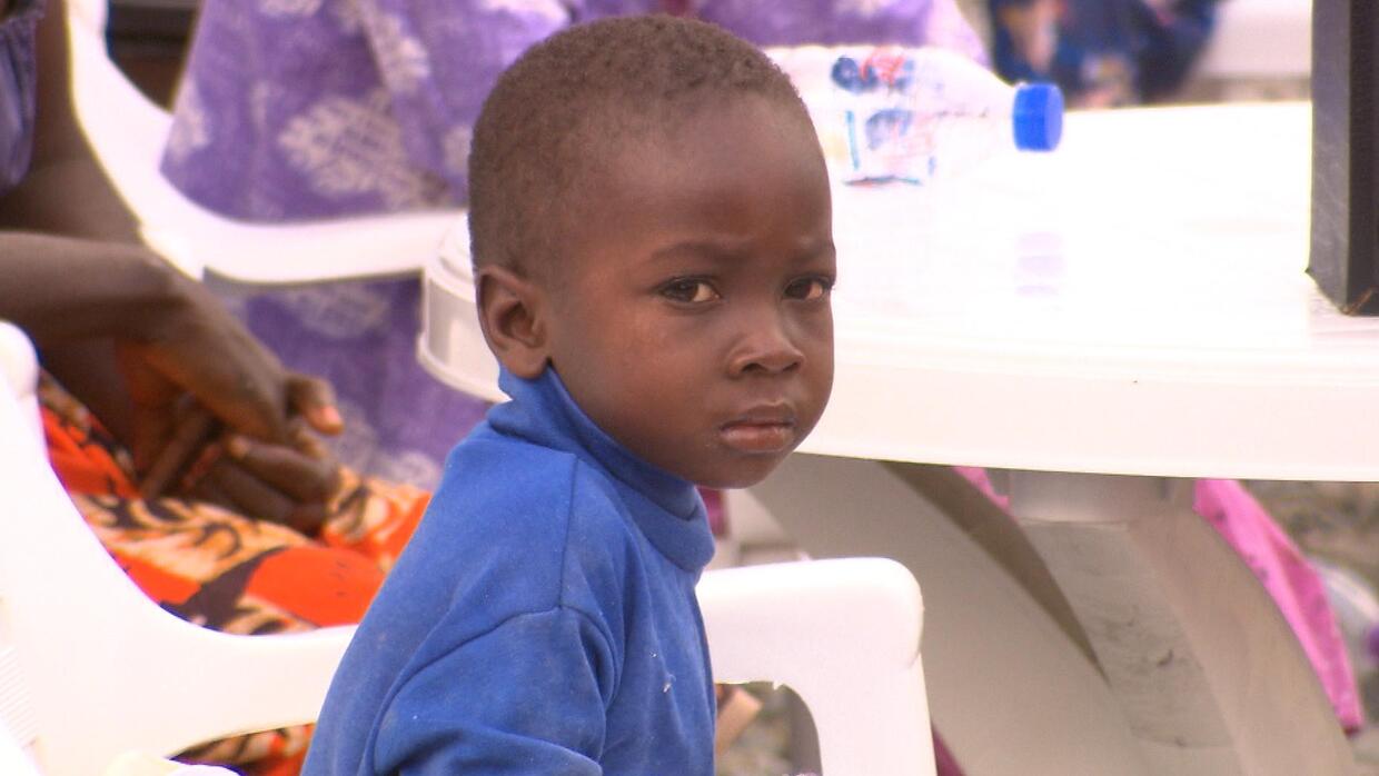 The Ebola hot zone - CBS News