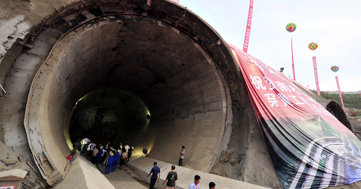 China turns to drastic measures to avoid water crisis - CBS News