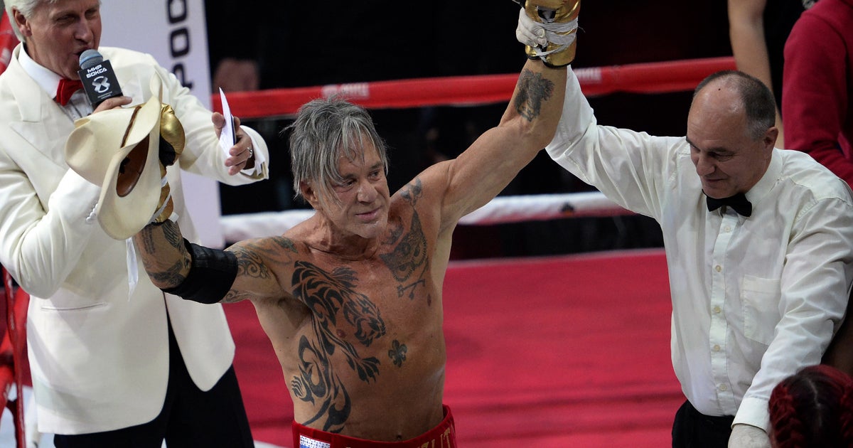 Mickey Rourke wins exhibition boxing match - CBS News