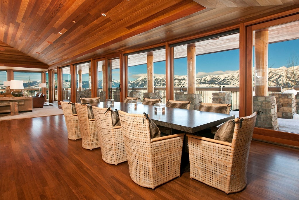 10 luxurious log cabins on the market