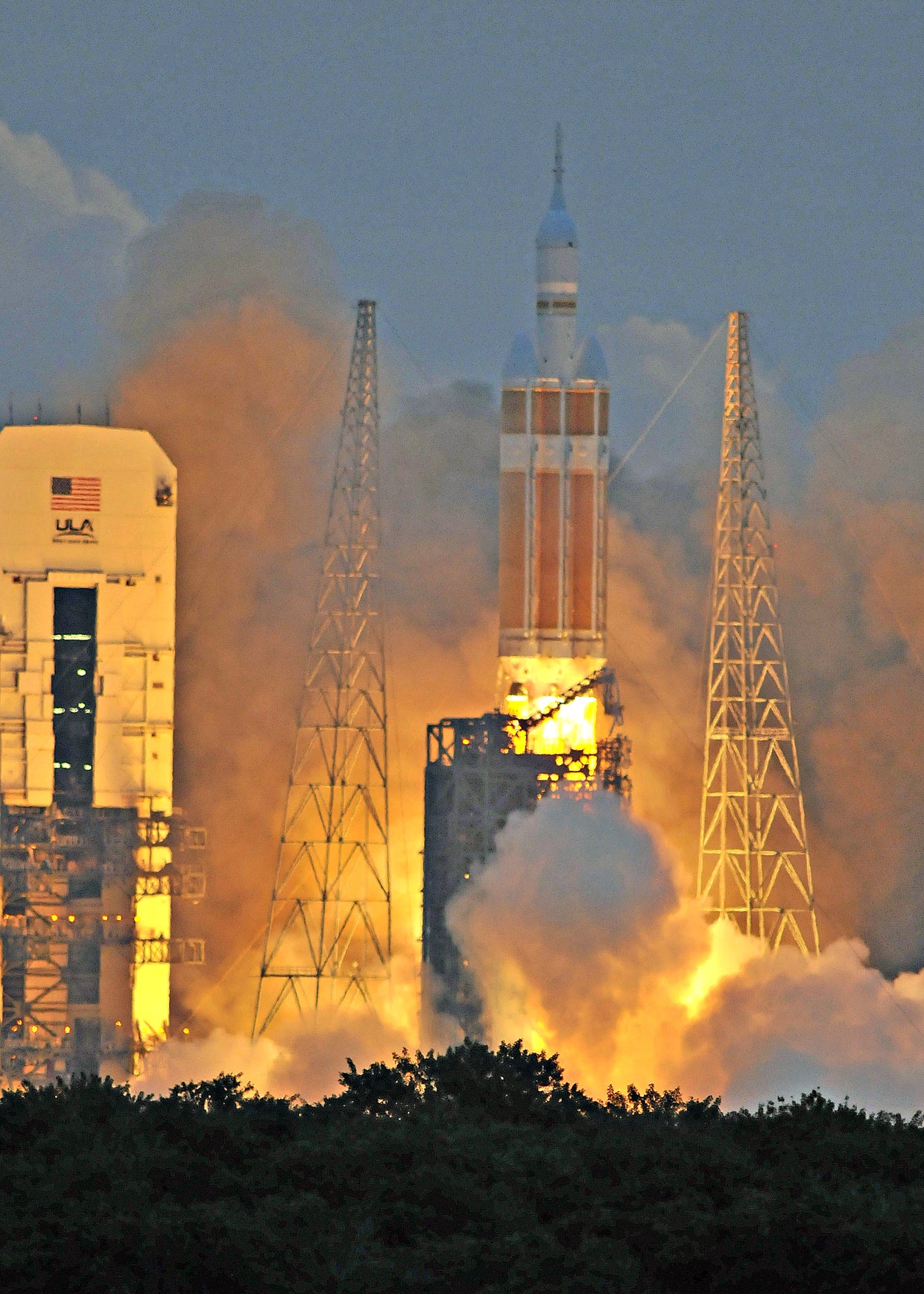 NASA launches unmanned Orion spacecraft