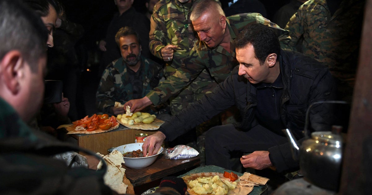 Syrian President Bashar Assad makes rare appearance, visits front lines ...