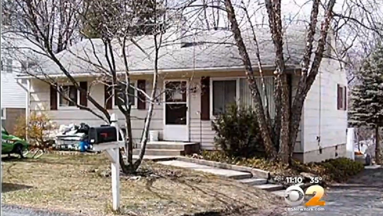 NY man bulldozes wife's house - CBS News