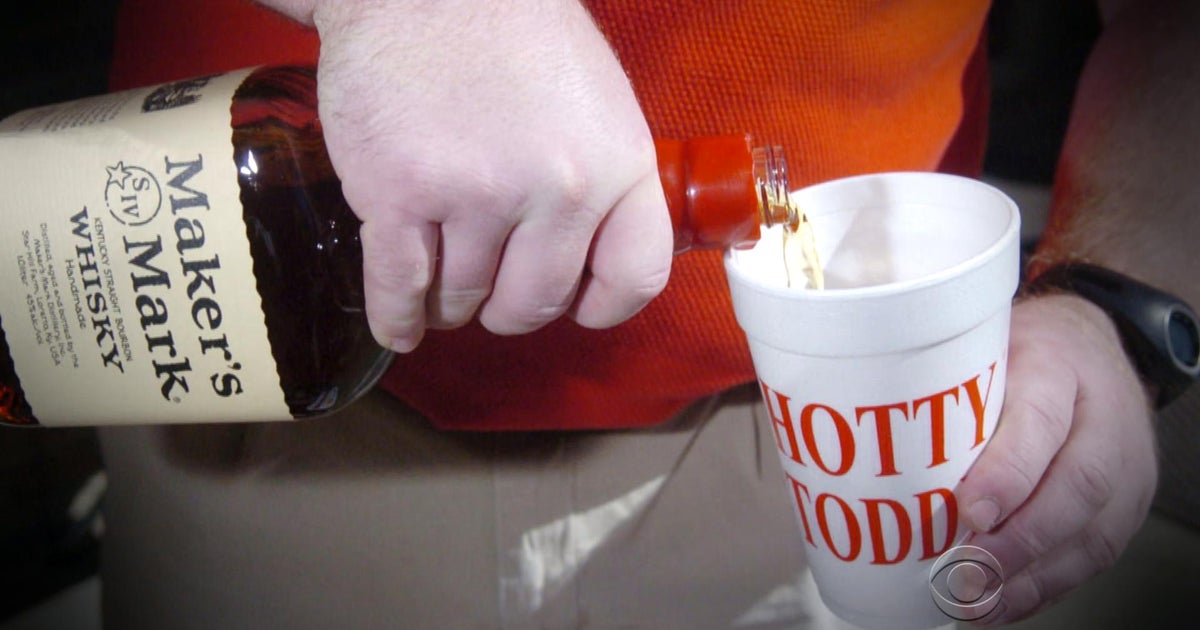 Will Dartmouth's hard alcohol ban make students safer? - CBS News