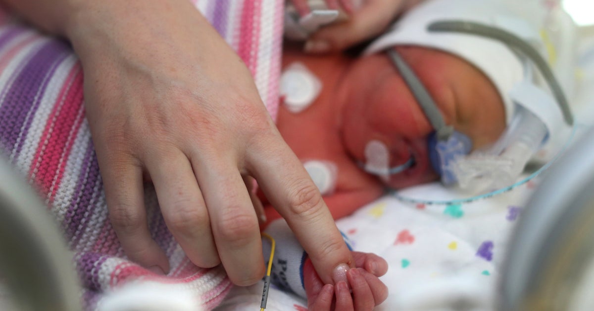 Britain moves closer to allowing 3-parent babies - CBS News