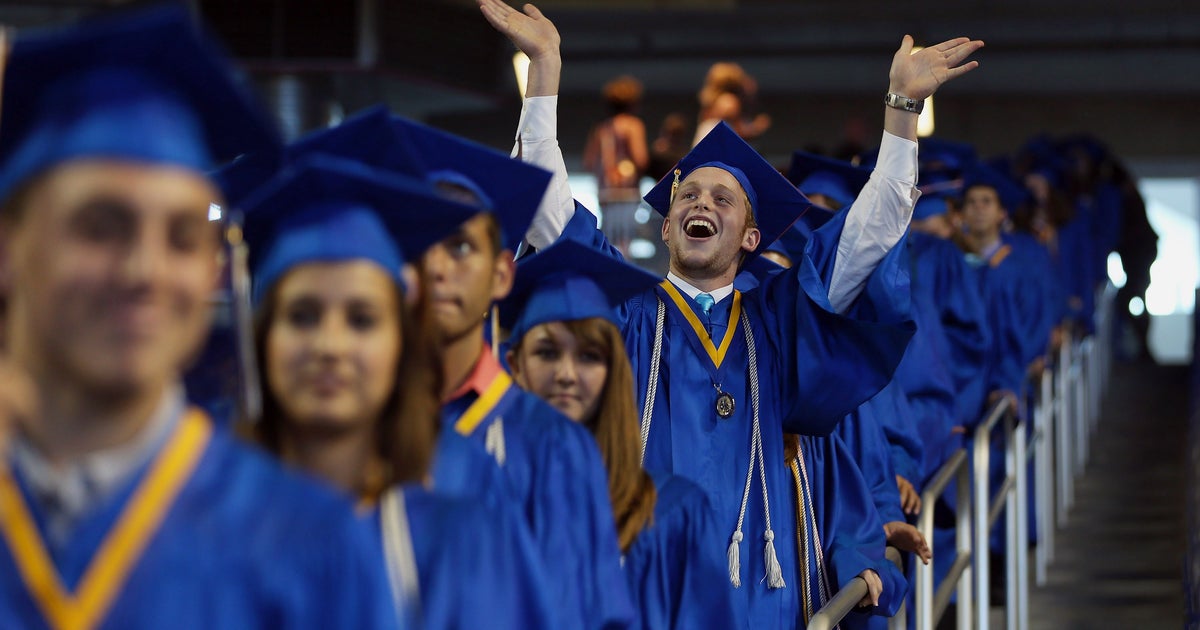 Latest U.S. high school graduation rate rises to 81 percent - CBS News