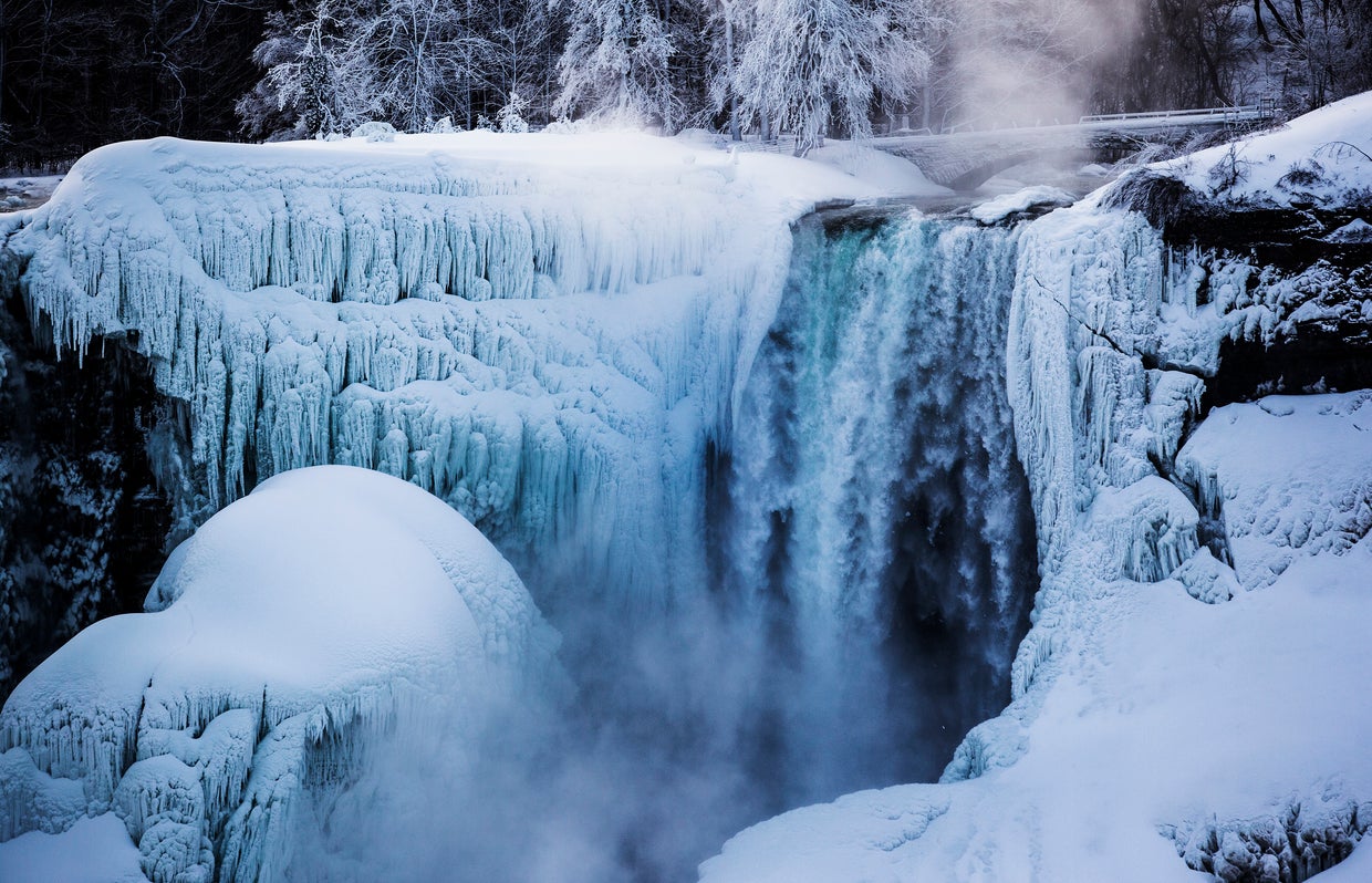 Niagara Falls beautiful frozen winter wonderland