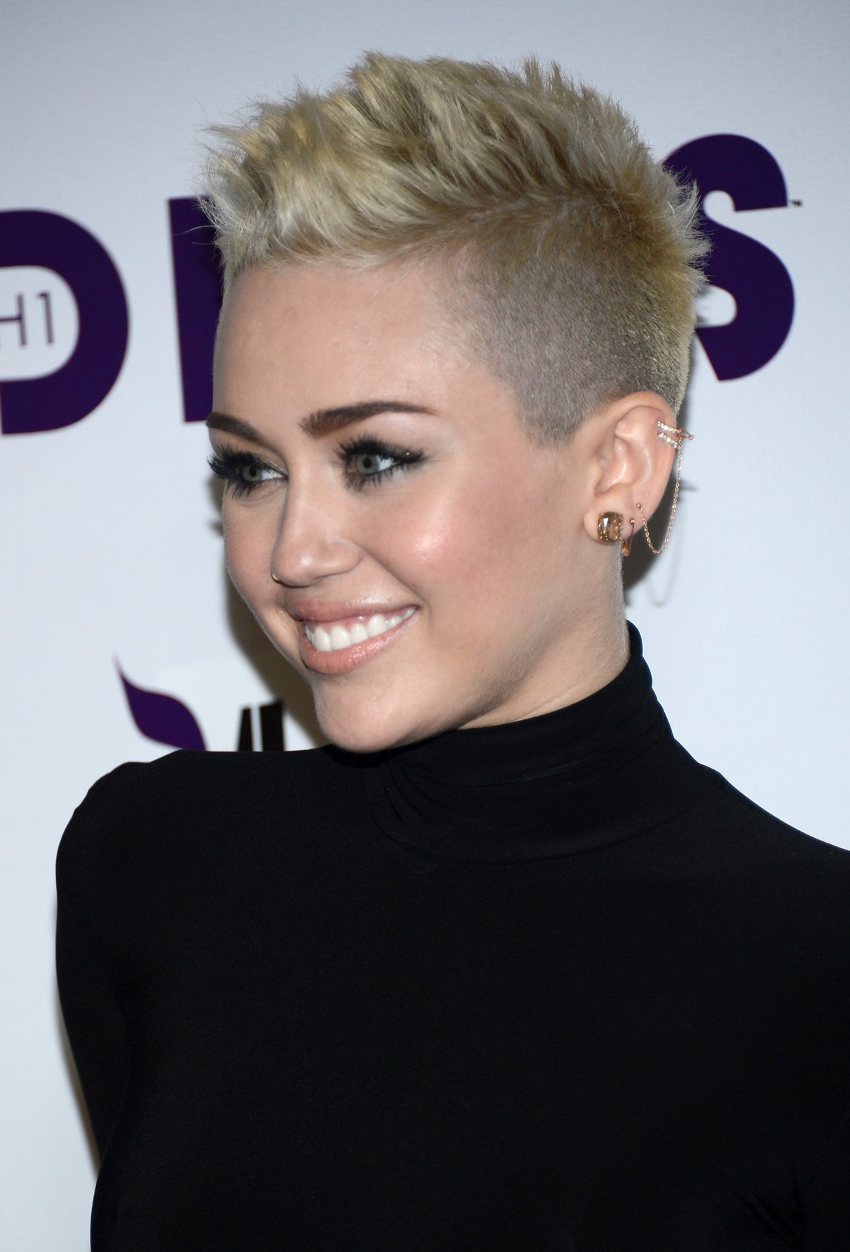 15 Shocking Haircuts