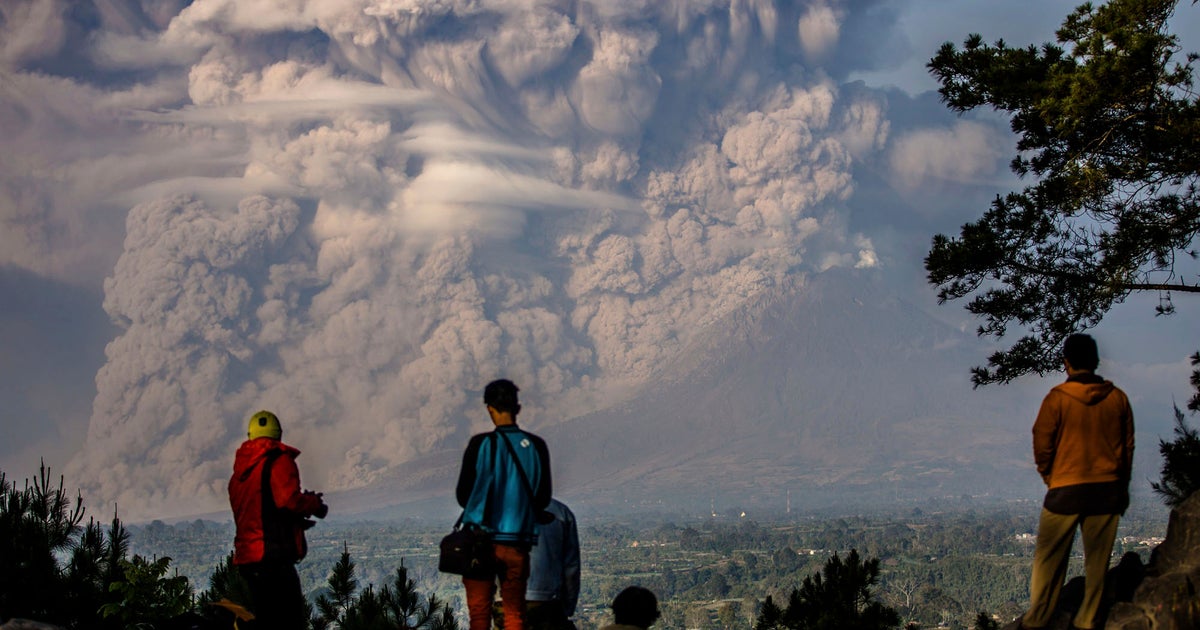 Indonesian volcano continues to spew