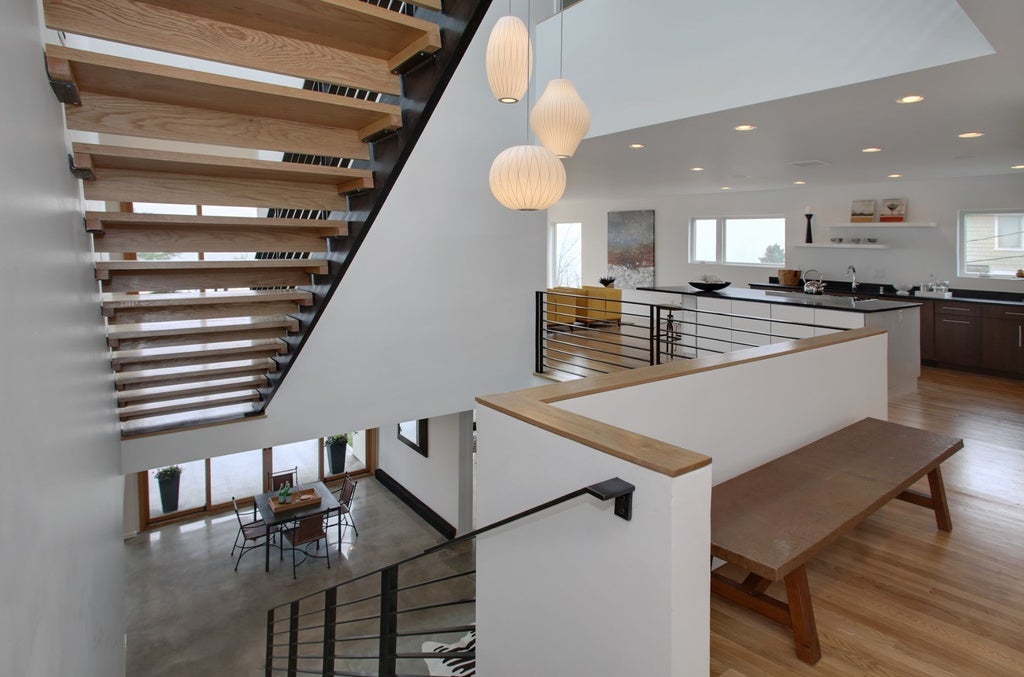 10 homes that belong in "Mad Men"