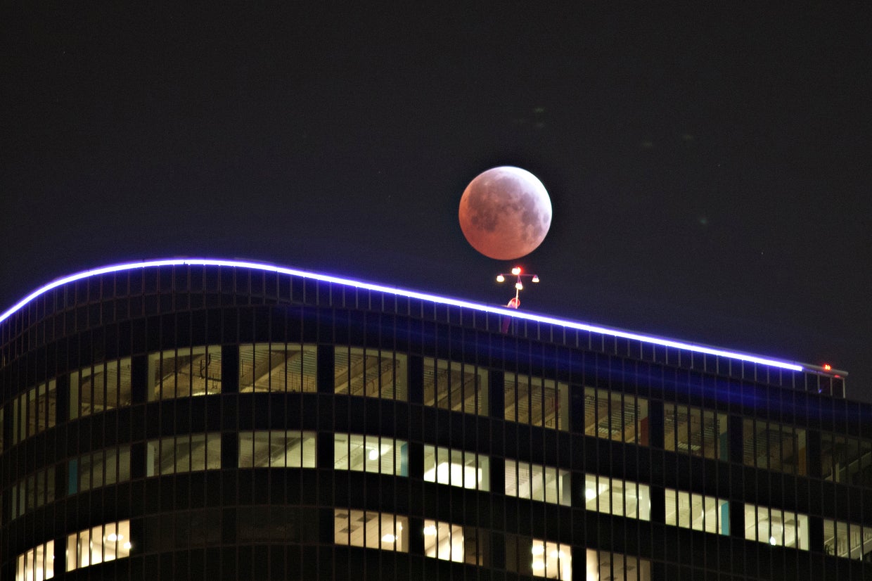 Spectacular lunar and solar eclipses in 2015