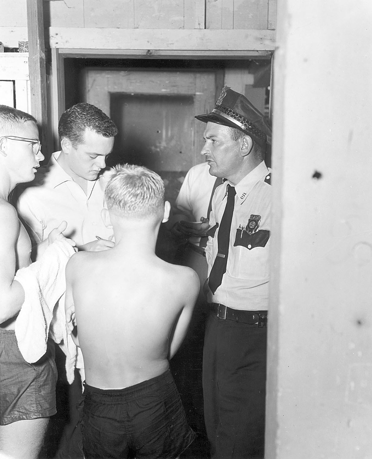 Legendary "Face the Nation" anchor Bob Schieffer to retire