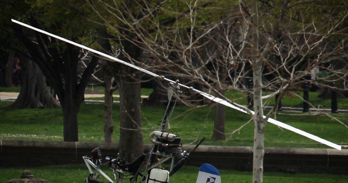 Florida man lands gyrocopter on Capitol lawn - CBS News