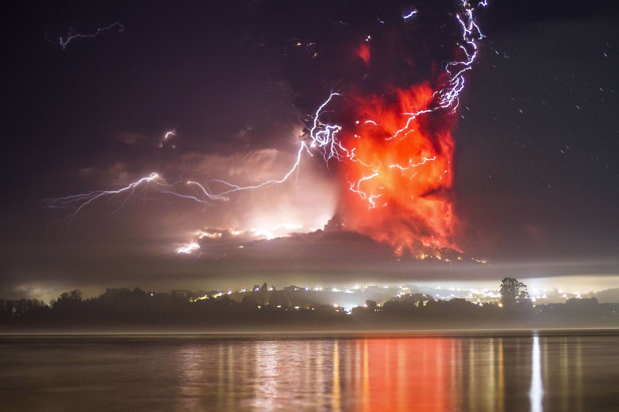 Chile's Calbuco volcano in erupts in spectacular fashion for first time ...