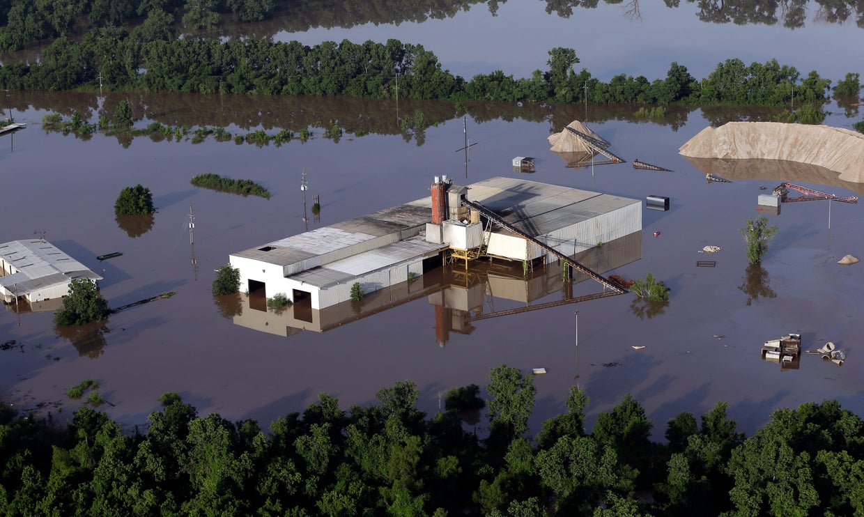 Heavy Texas rains bring flooding