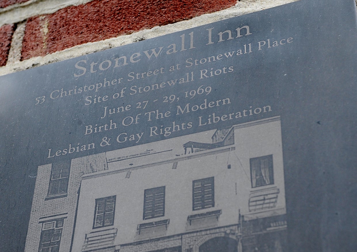 Stonewall Inn wins landmark status