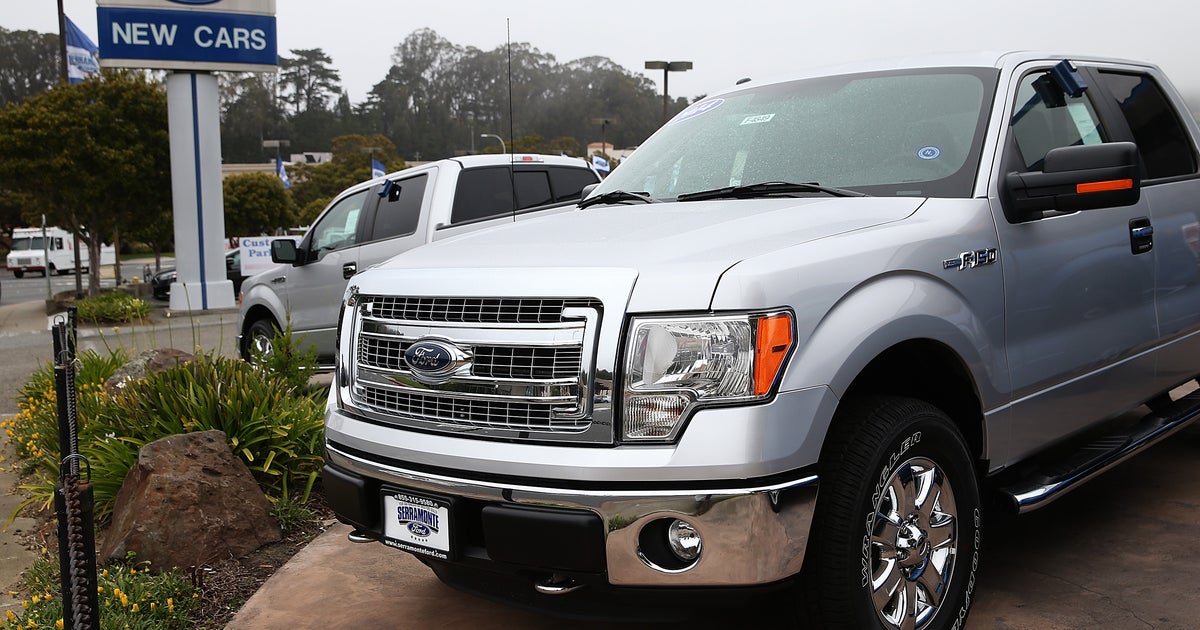 U.S. auto sales cruise to new high in 2015 - CBS News