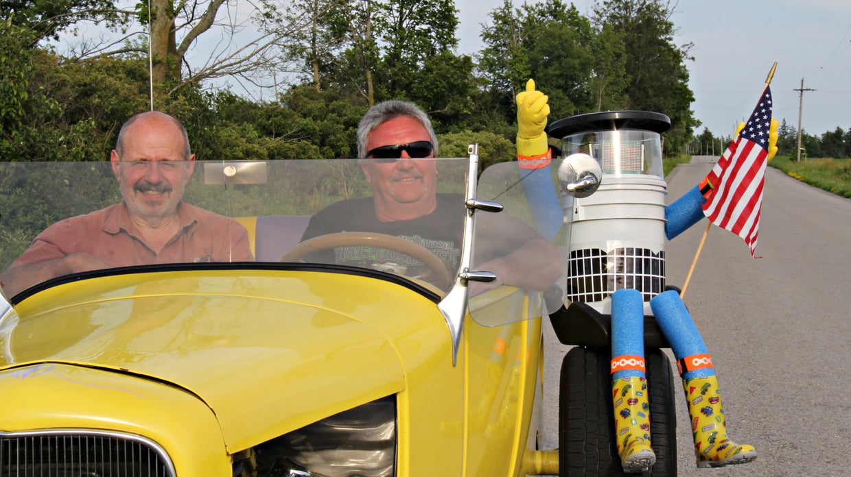 Life and times of the hitchhiking robot before his untimely demise