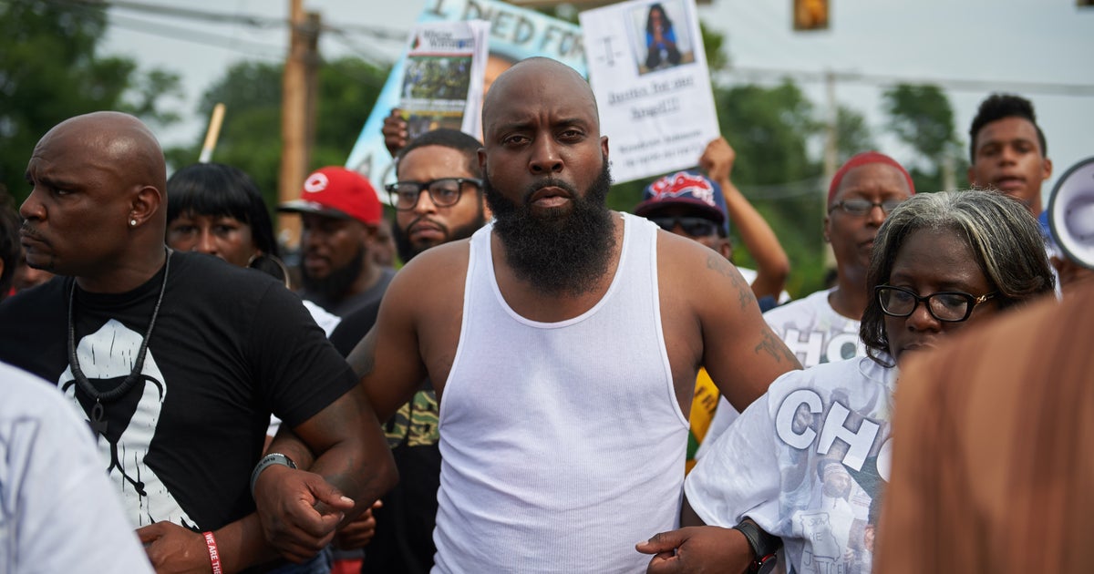 A year after Ferguson shooting, Michael Brown's family still in ...