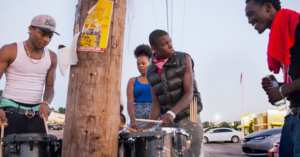 After nights of violence, Ferguson protests stay peaceful - CBS News