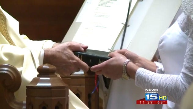 Indiana woman becomes rare consecrated virgin - CBS News