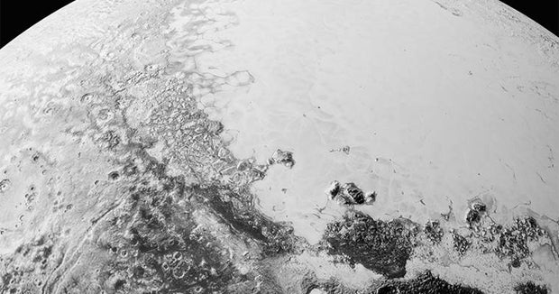 New Pluto pictures show stunning complexity - CBS News