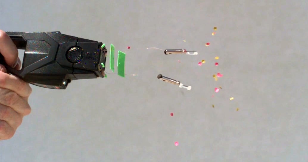 Taser effects on bare skin in super slow-motion, on The Feed! - CBS News
