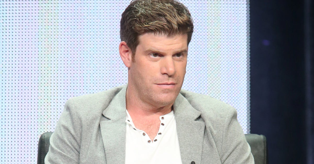Comedian Steve Rannazzisi says he lied about 9/11 escape - CBS News