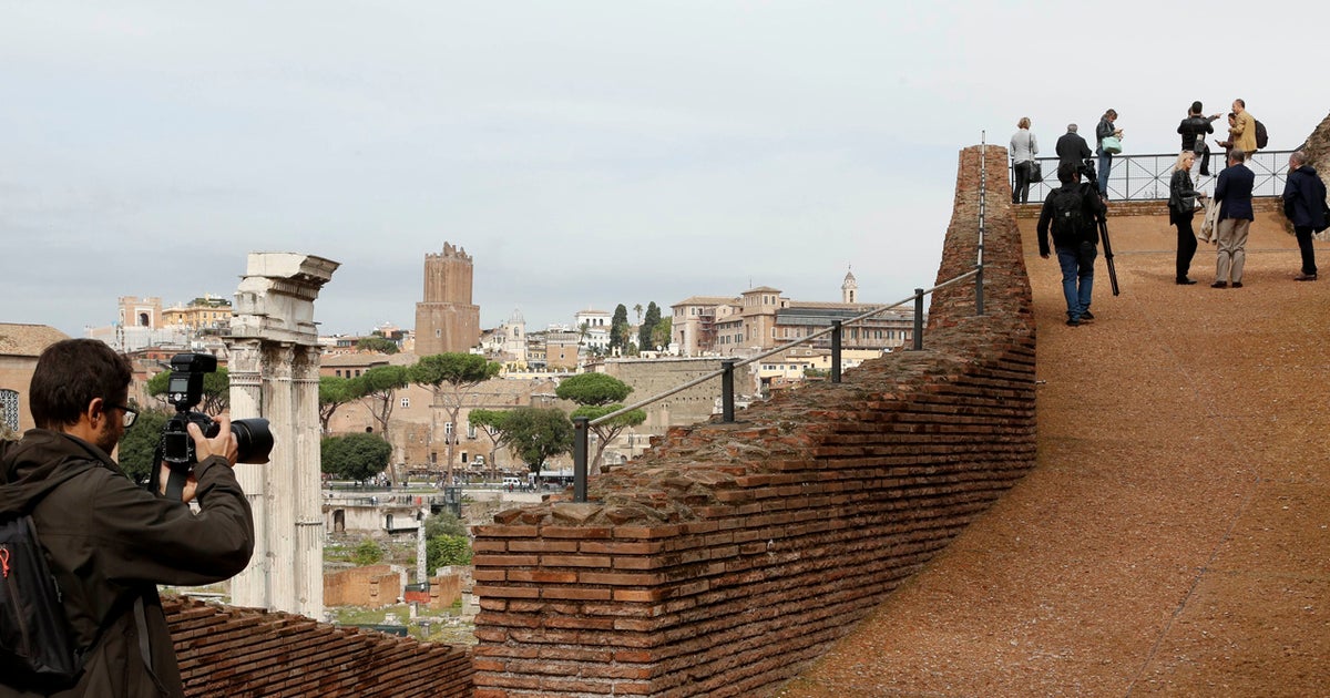 Ancient Roman ramp restored, connects palace and Roman Forum - CBS News