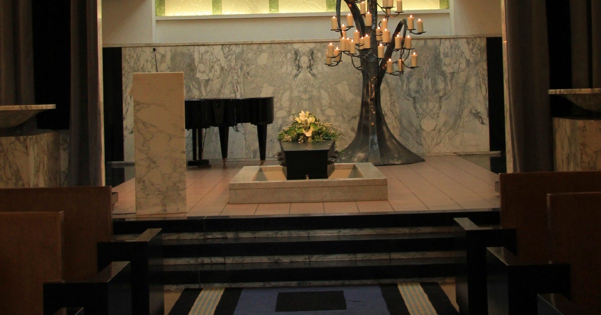 The hottest trend for the newly dead: Cremation - CBS News