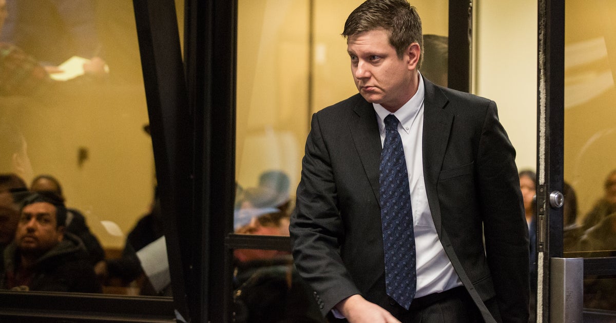 Chicago cop Jason Van Dyke pleads not guilty in death of Laquan ...