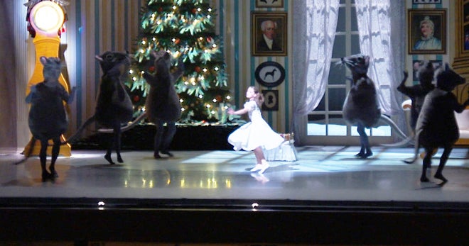 "The Nutcracker": Stepping into a holiday tradition - CBS News