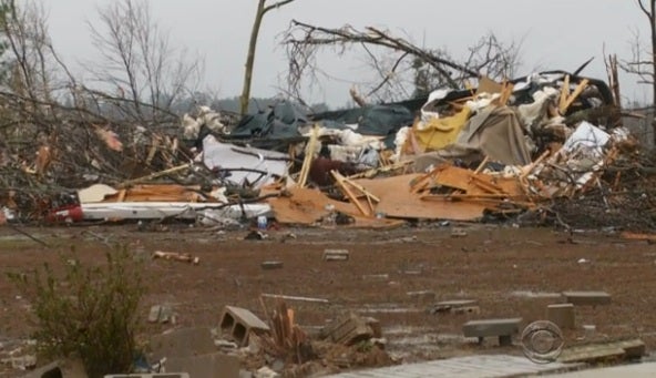 Deadly storms in the South mar Christmas Day - CBS News