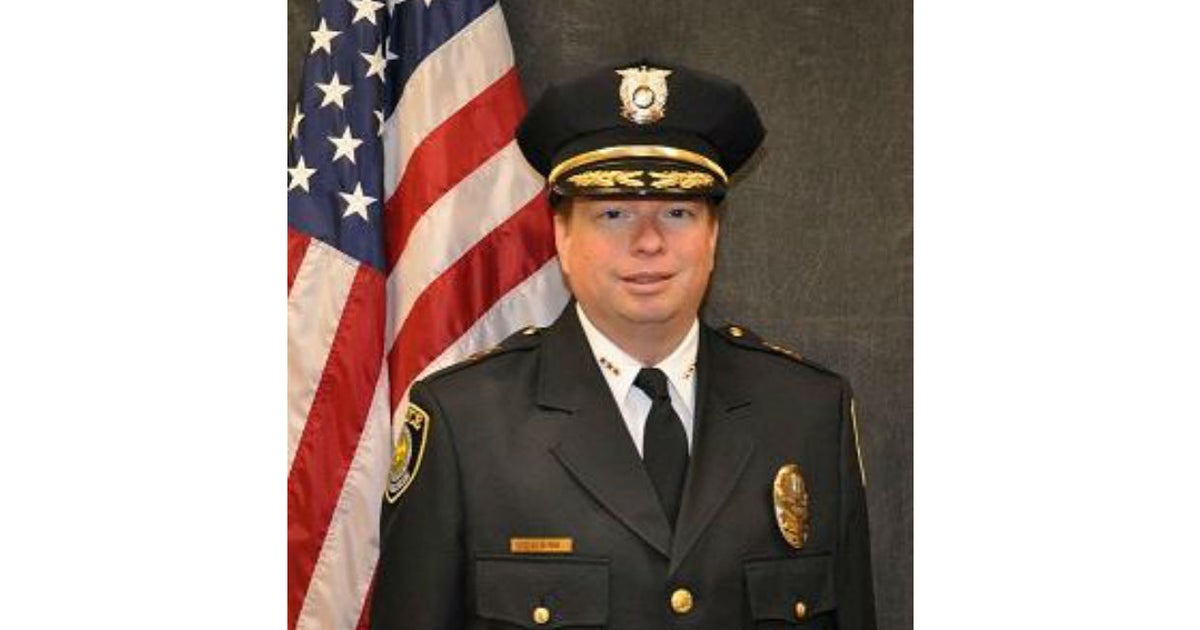 Report: Iowa official interfered with hit-and-run investigation - CBS News